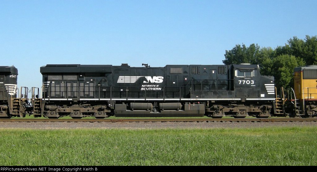 NS 7703